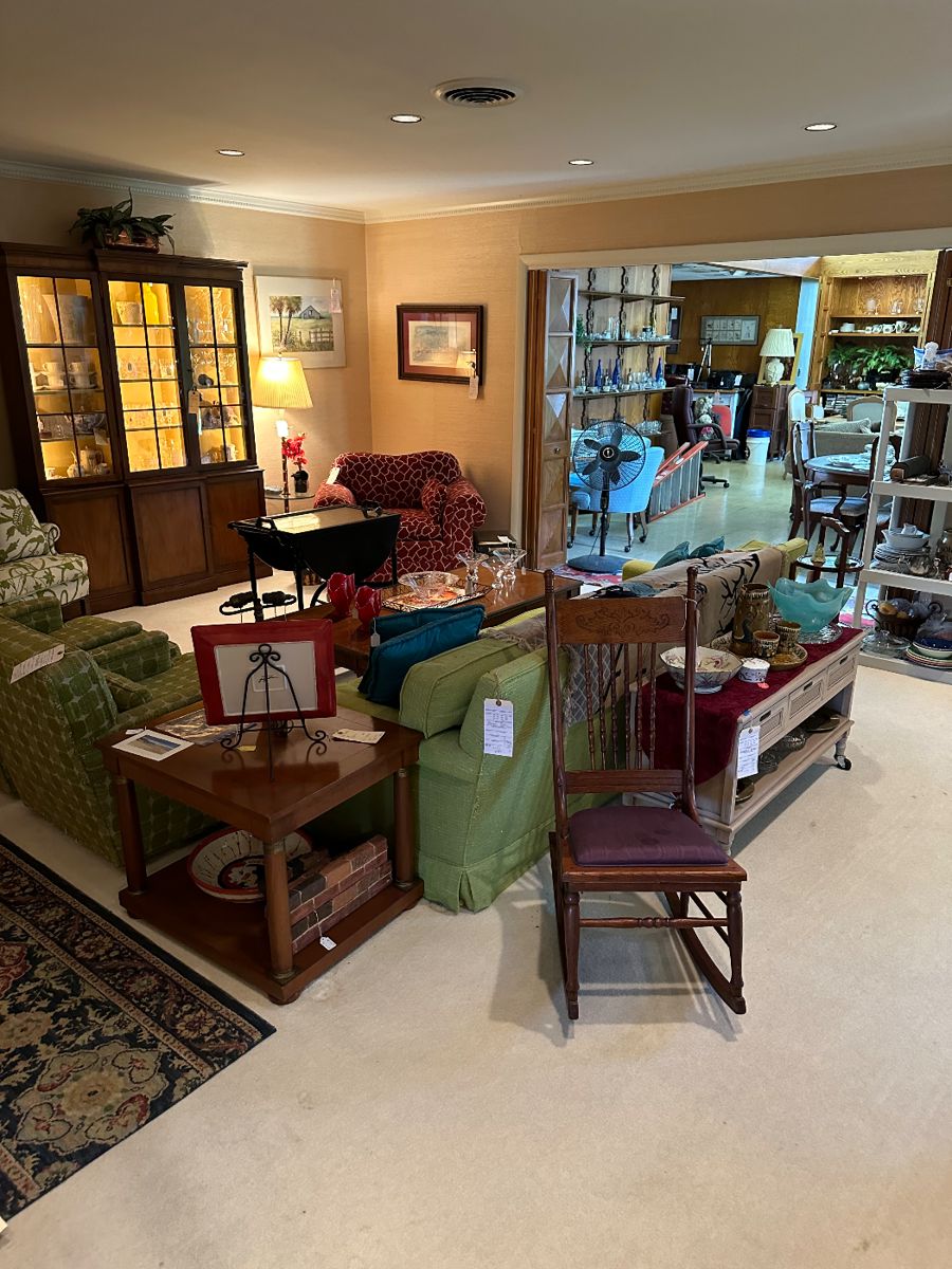 Kay Kelly Estate Sale in Lakeland, FL starts on 10/13/2023