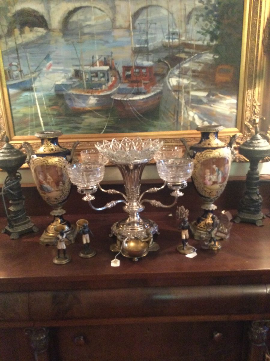 Antique Liquidation Sale in Natchez, MS starts on 10/20/2023
