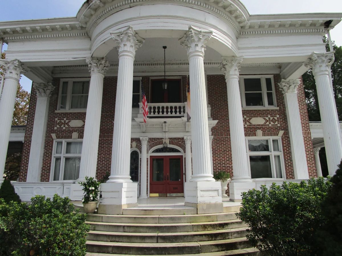 4 Day Estate Tag Sale Darden Sheffield Mansion... starts on 11/2/2023