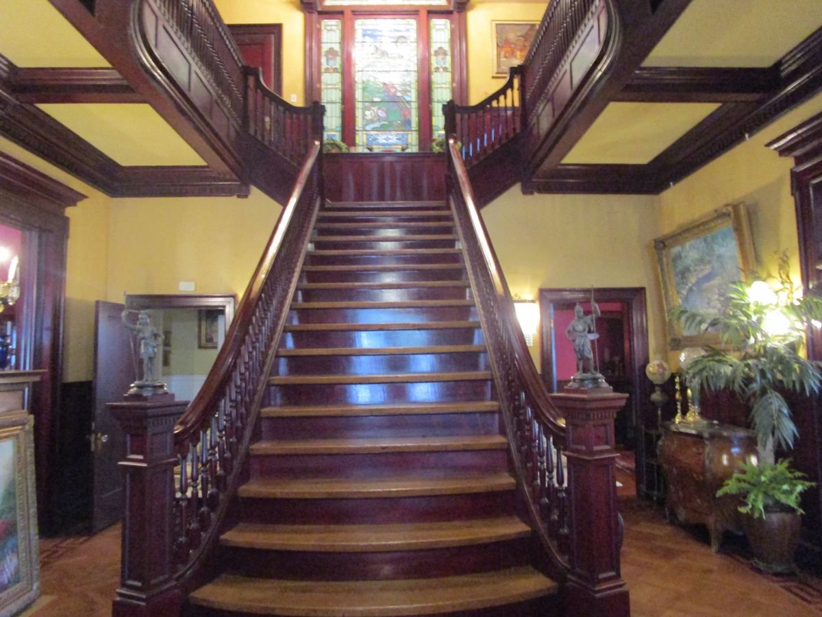 4 Day Estate Tag Sale Darden Sheffield Mansion... starts on 11/2/2023