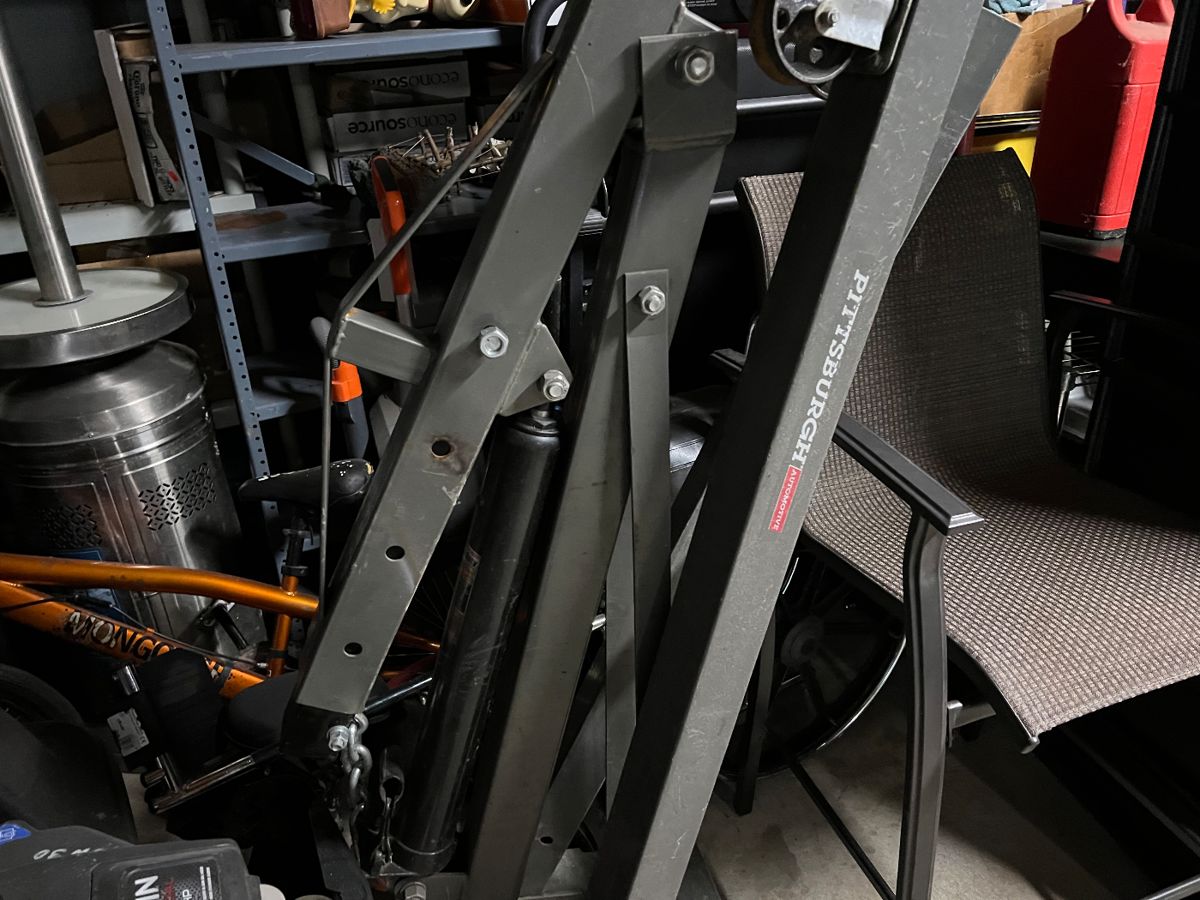 Southside Indy picker sale in Indianapolis, IN starts on 10/21/2023