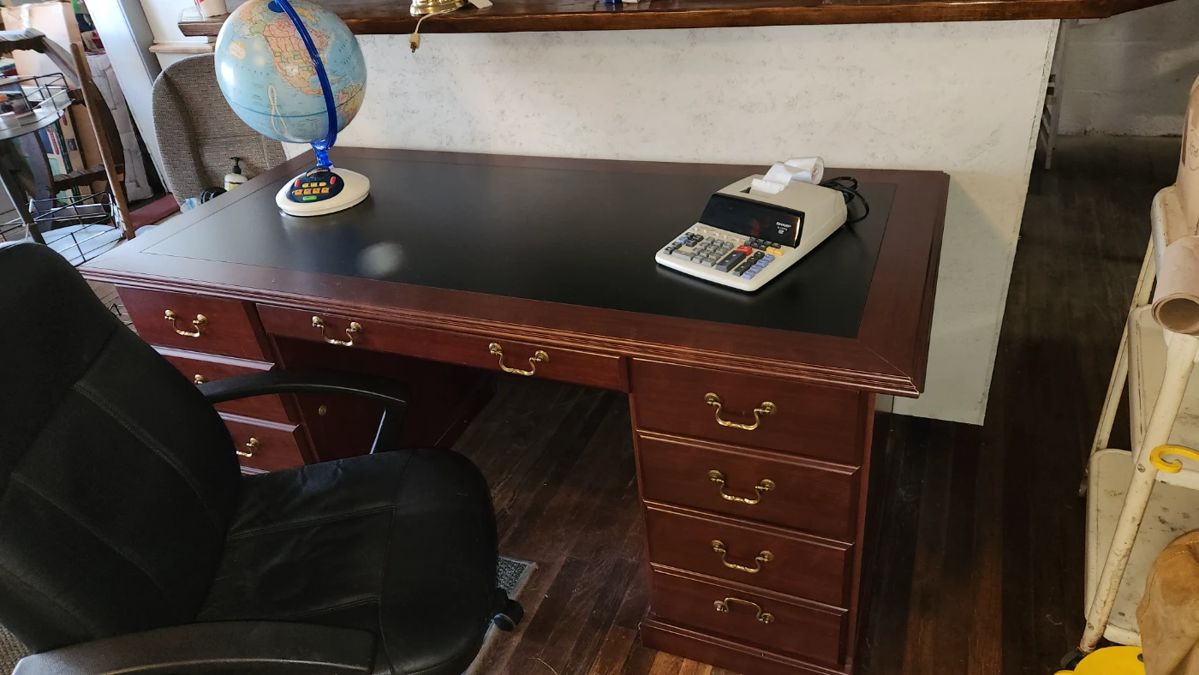 Retro Ron - antiques, primitives, tools & more starts on 11/2/2023