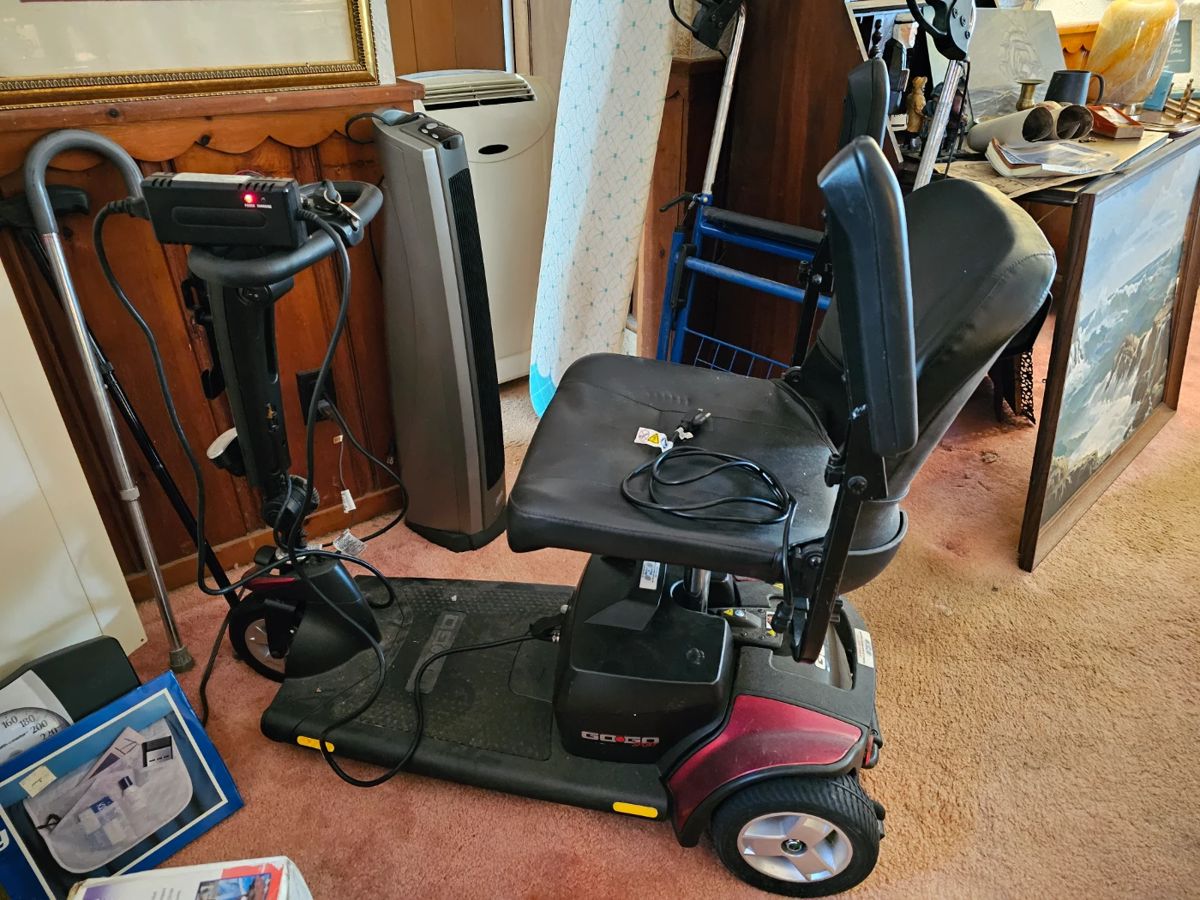 Rockwell Estate Sales 3 Hour BLOW OUT SALE... starts on 10/27/2023