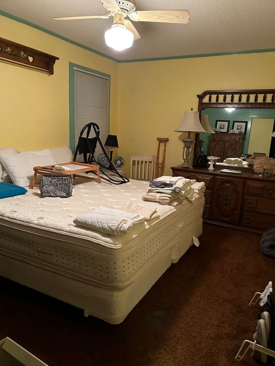 THOMPSON Estate Sale by A Touch of Vintage starts on 10/20/2023