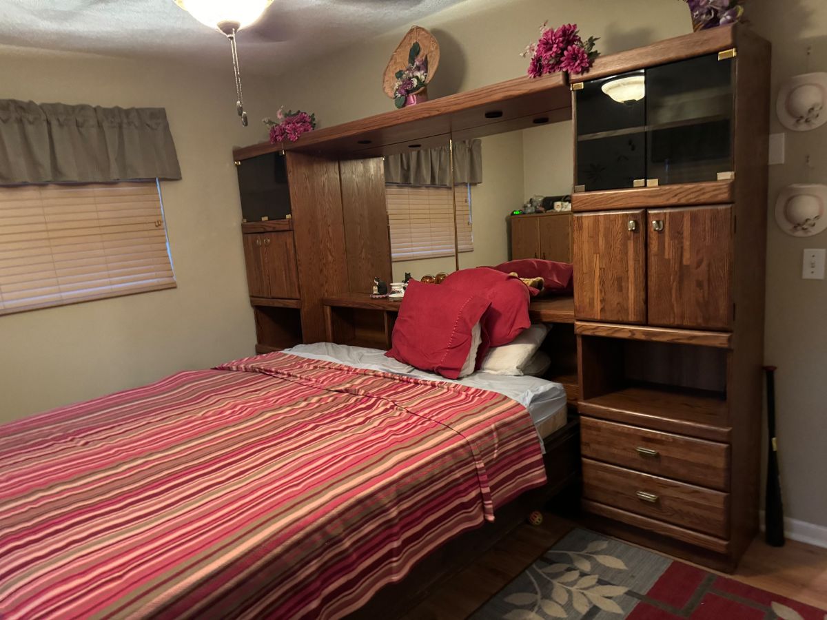 Largo Eatate Sale starts on 10/27/2023