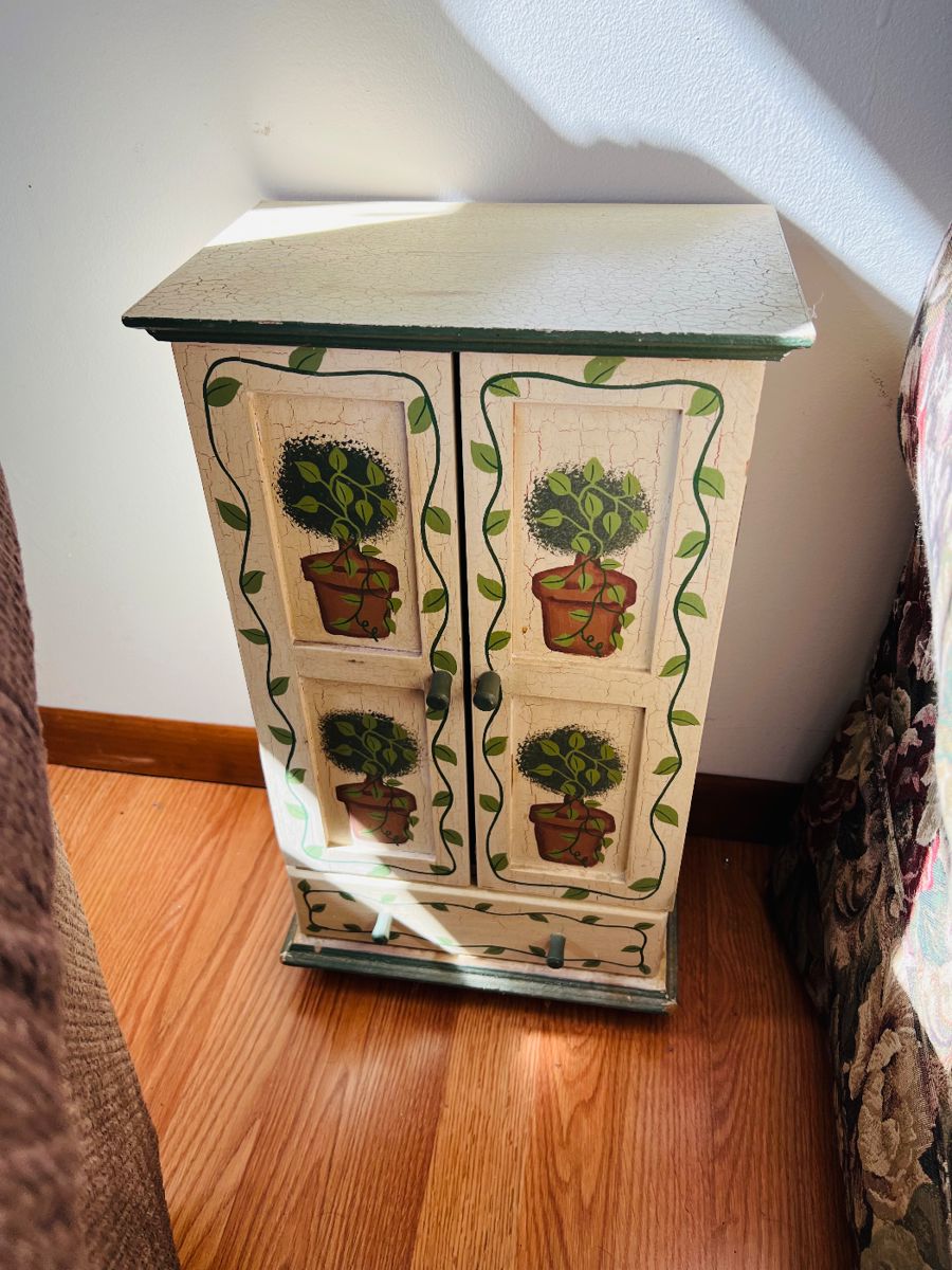 Estate Sale in Columbia, MO starts on 10/27/2023