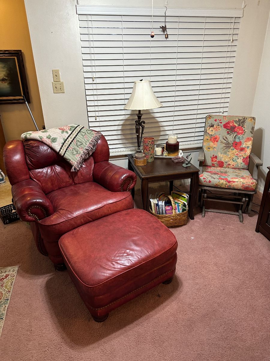 50% OFF SUNDAY! Karen McCrary Estate Sale... starts on 10/28/2023