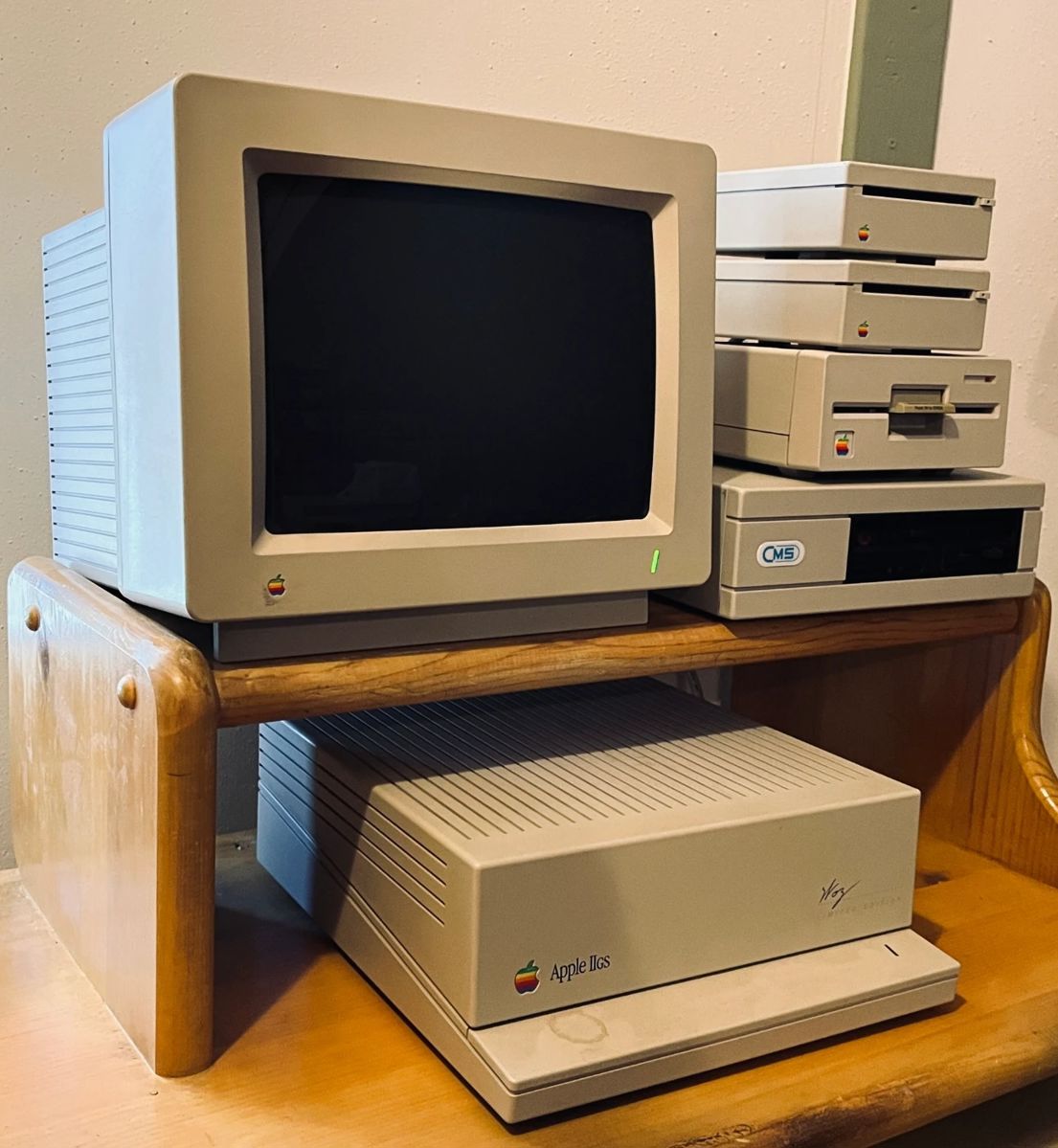 Vintage Apple Computers, Signed Steve Wozniak... starts on 11/2/2023