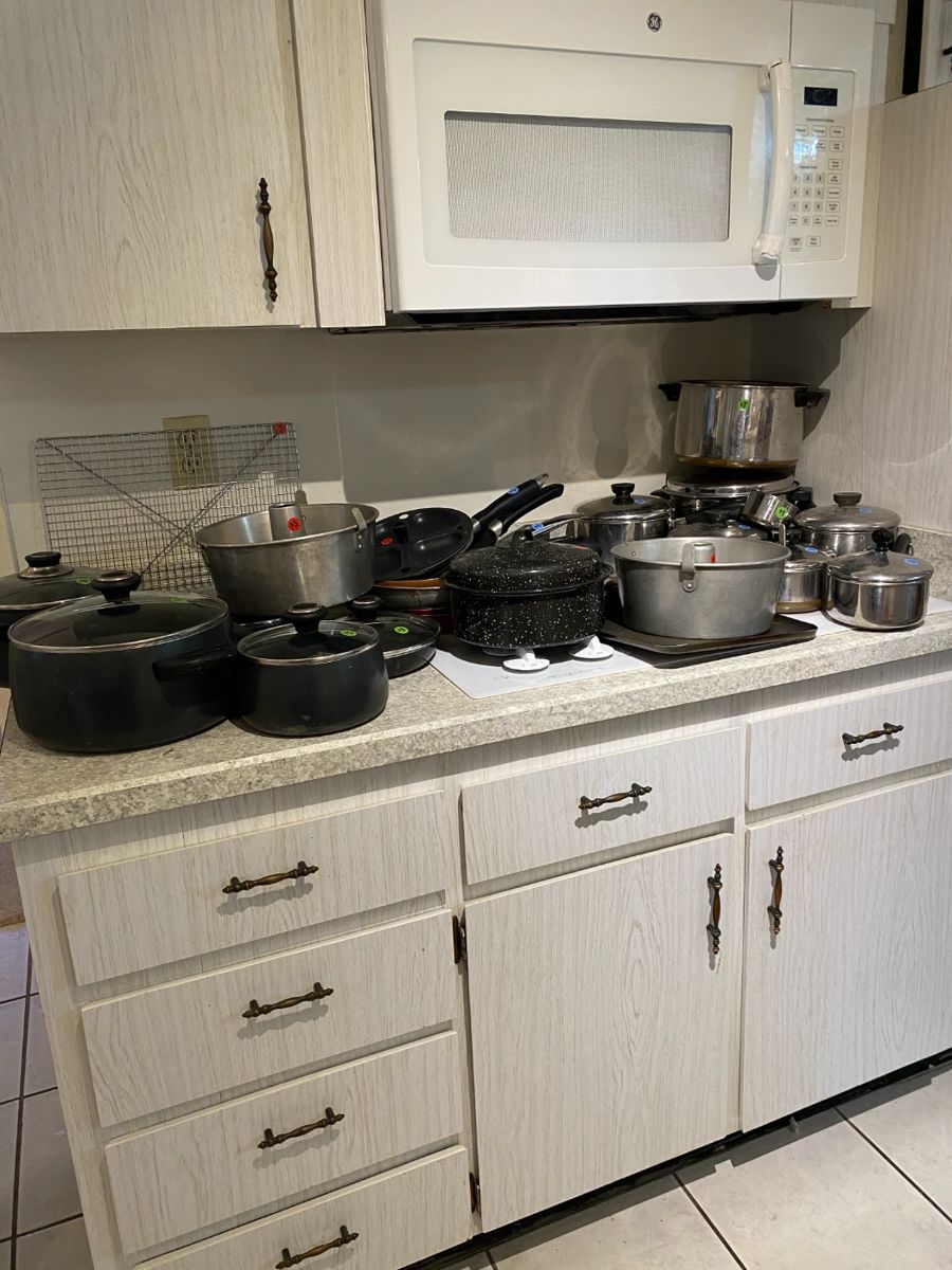 Moving/Estate Sale Hosted by Southshore Relocation... starts on 11/10/2023