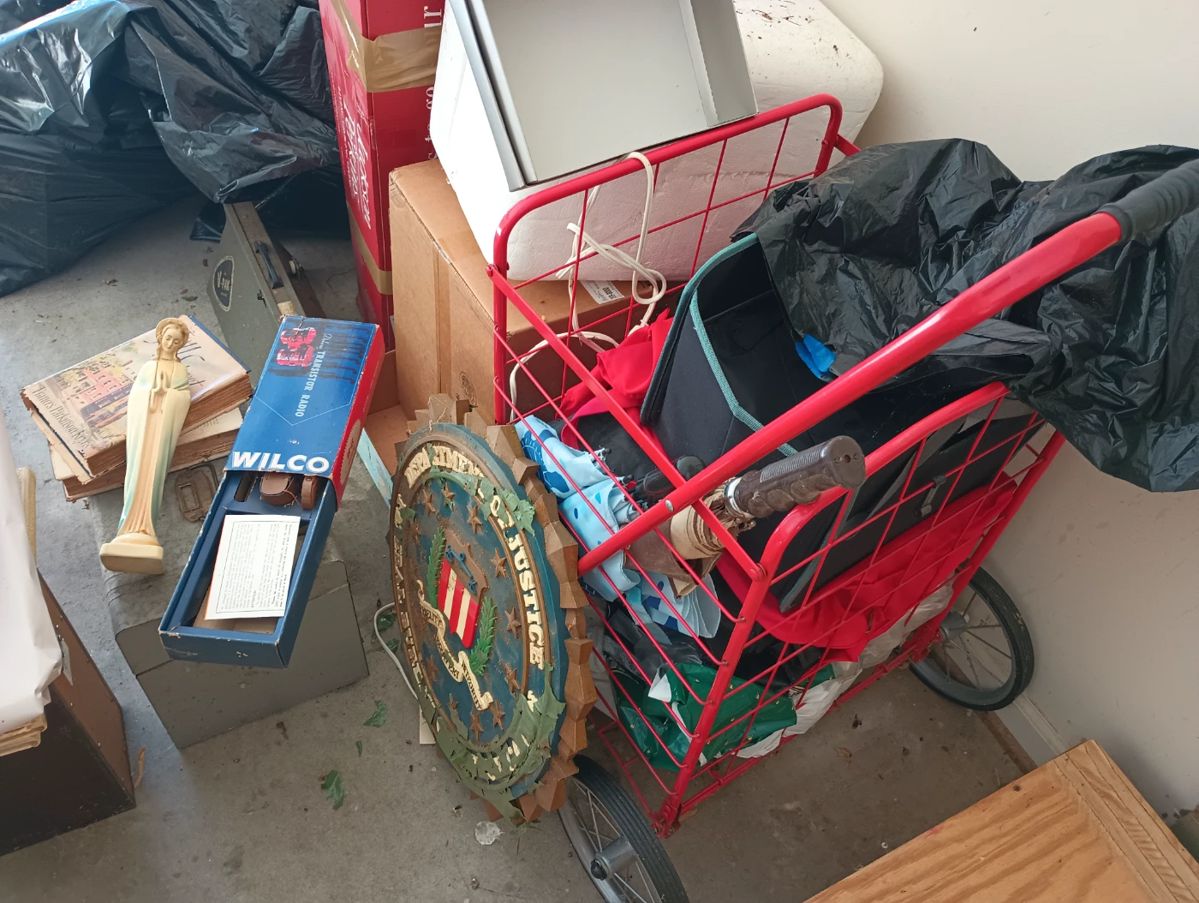 Big Estate sale,Lots of treasures ,Come make... starts on 11/10/2023