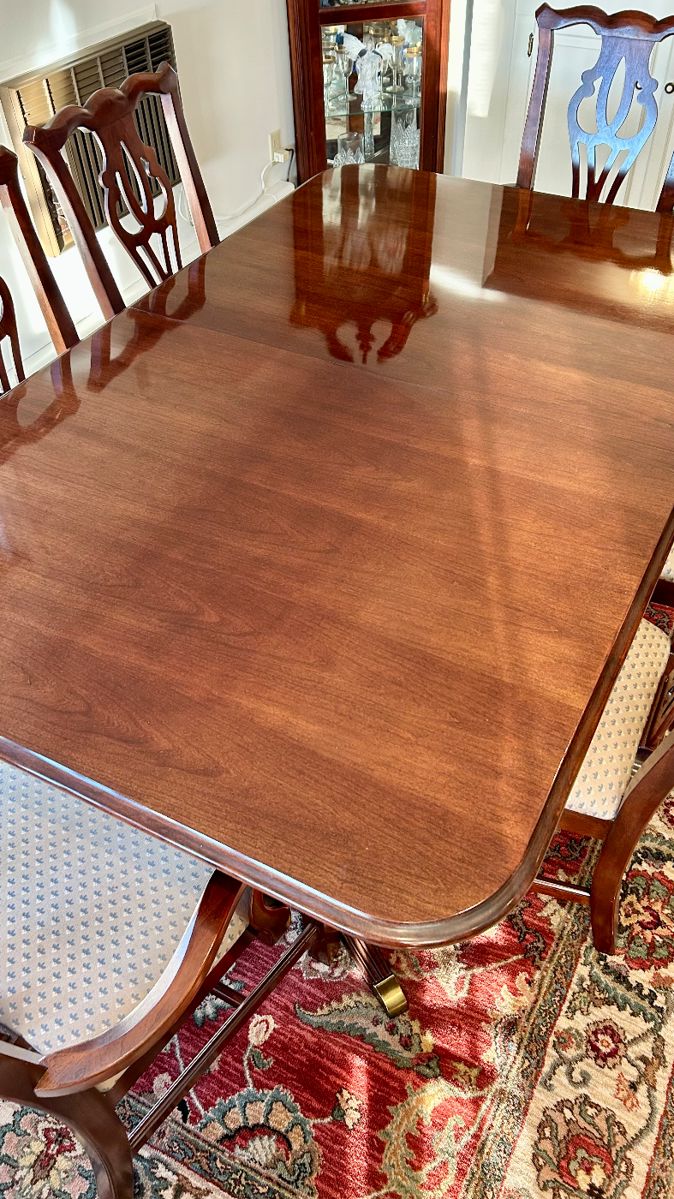 70s/80s Traditional Style_Blue Moon Estate... starts on 11/18/2023