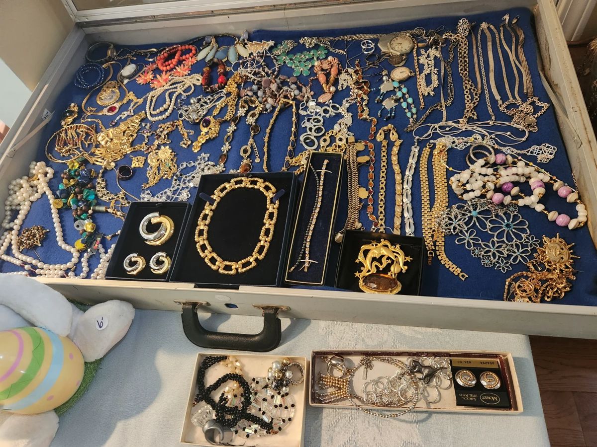 Moving Sale: 3 Floor Condo Contents Old and Newish starts on 11/10/2023