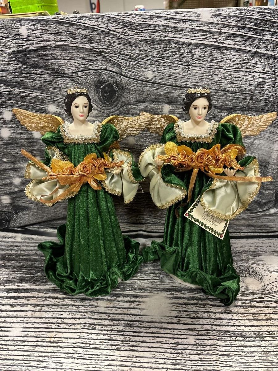 Top Auction: Did someone say Christmas??... starts on 11/9/2023