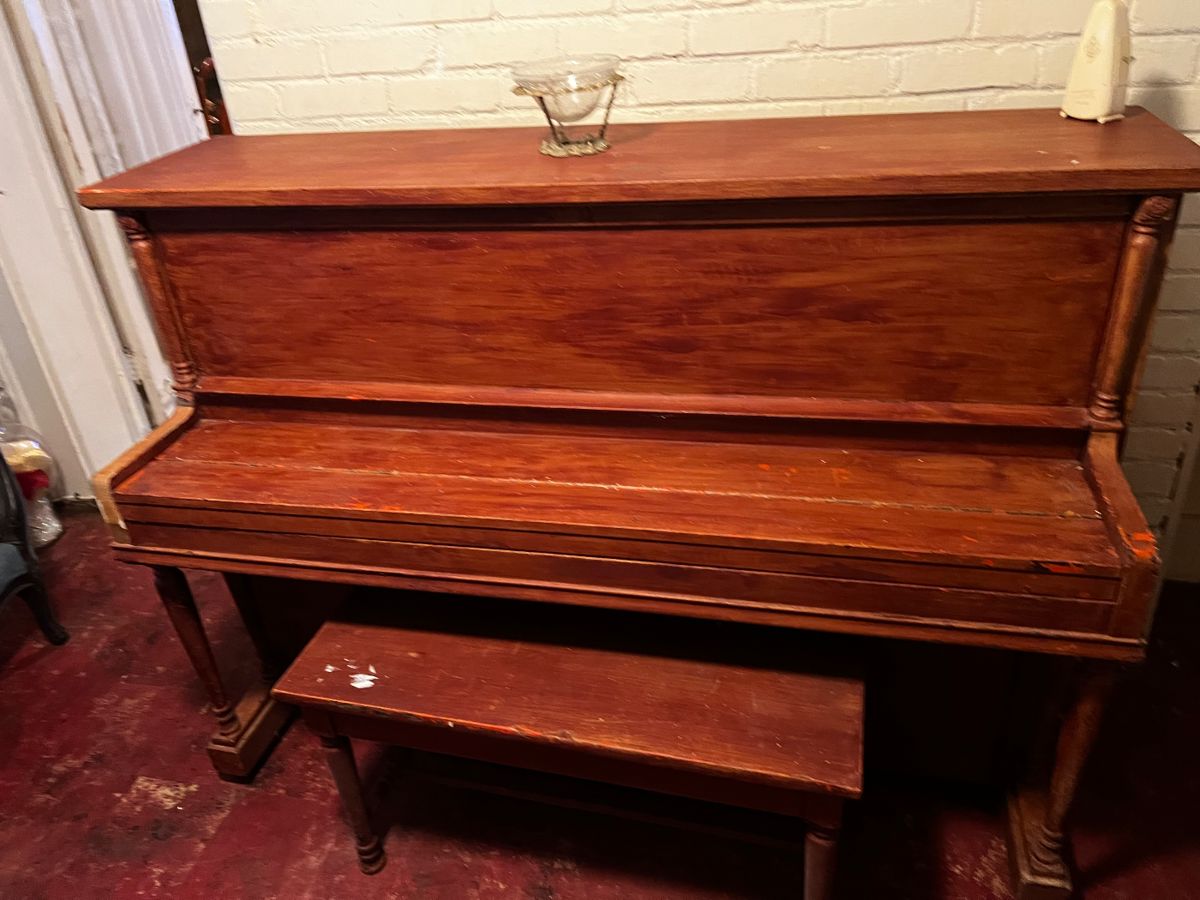 EVERYTHING MUST GO! Atlanta Estate Sale -... starts on 11/19/2023