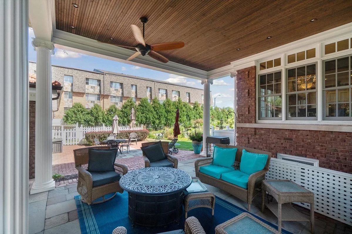 Salvaged By Sonya ** Estate Sale **Executive... starts on 12/8/2023