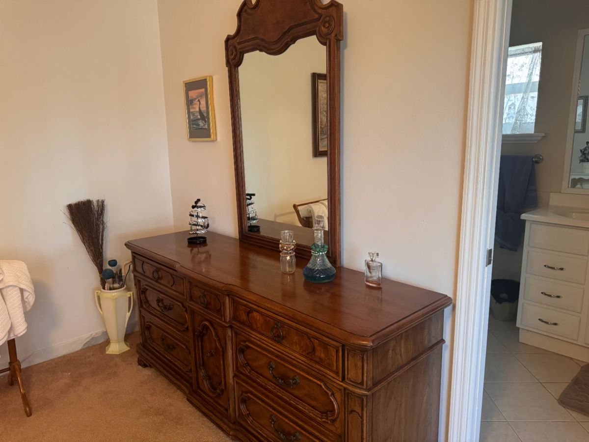 Coral Springs Estate Sale starts on 11/17/2023