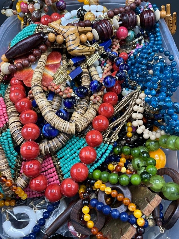 Flannery's Estate Finds Auction! $5 Starting Bids starts on 11/21/2023