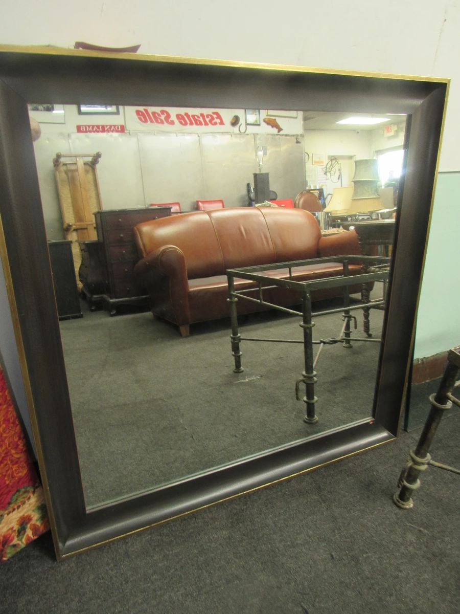 The Girls Estate Sales ~ Broadway & Wilmot starts on 11/18/2023