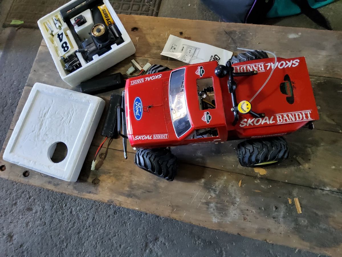 VINTAGE TOYS AND GAMES in Lorain, OH starts on 11/19/2023
