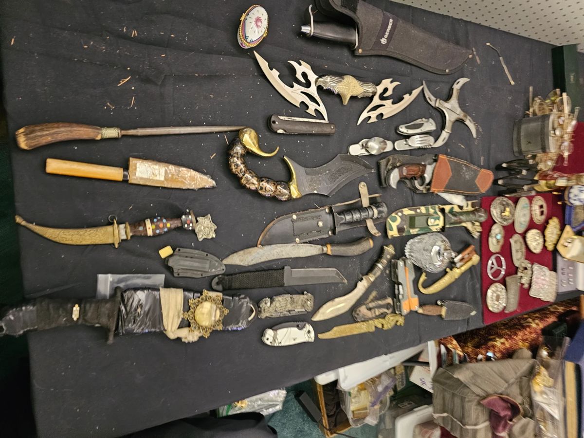 $1 DEALS MENS DREAM TOOLS KNIVES ANTIQUES... starts on 12/7/2023