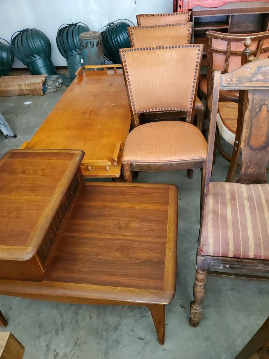 50% OFF ON SUNDAY -ESTATE OF TOMBALL ANTIQUES... starts on 12/1/2023