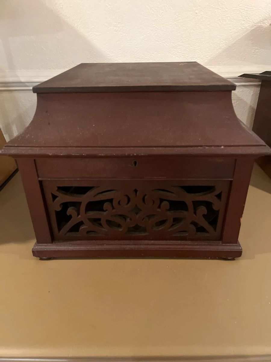 The Lifetime Collection of Mr. & Mrs. Perry... starts on 12/2/2023