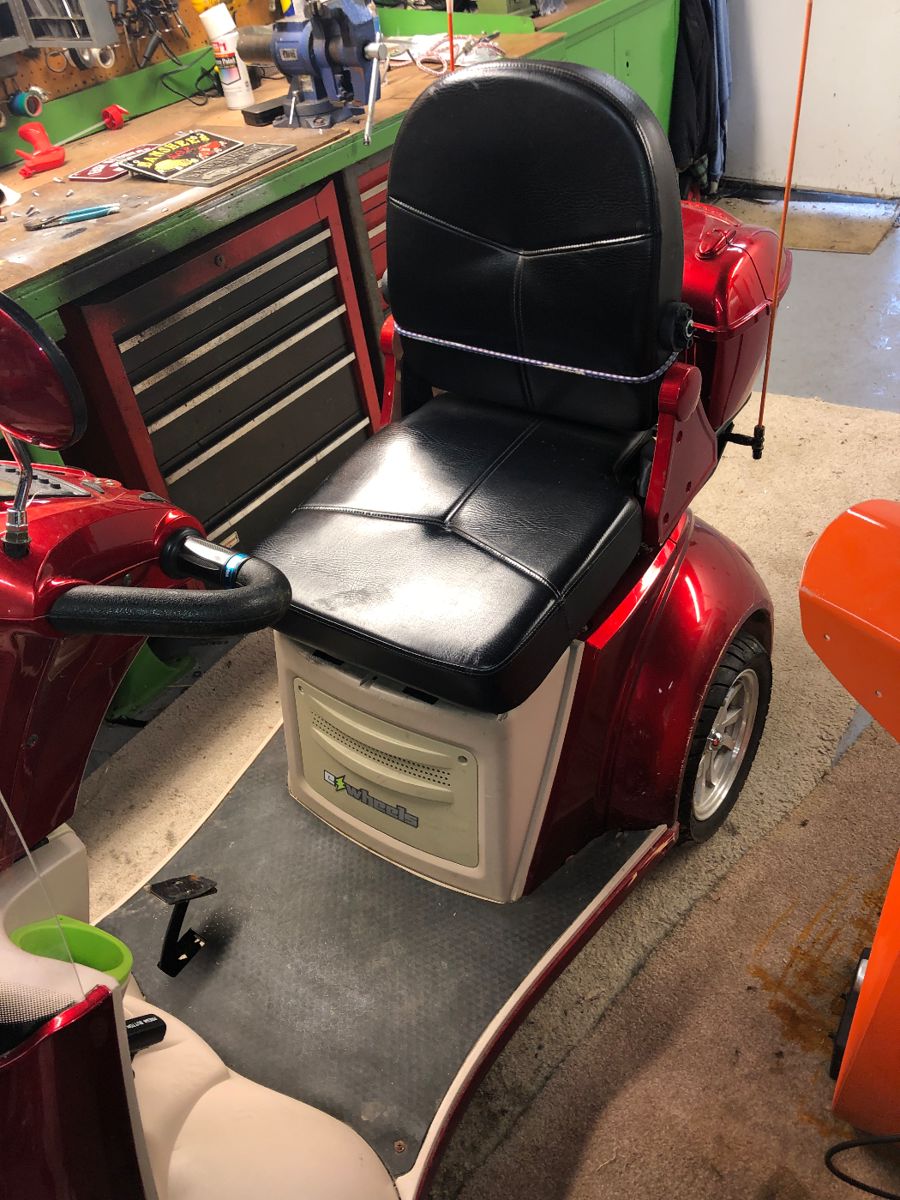 ROYAL OAK - 4 DAY ESTATE SALE - MAJOR VINTAGE... starts on 3/7/2024