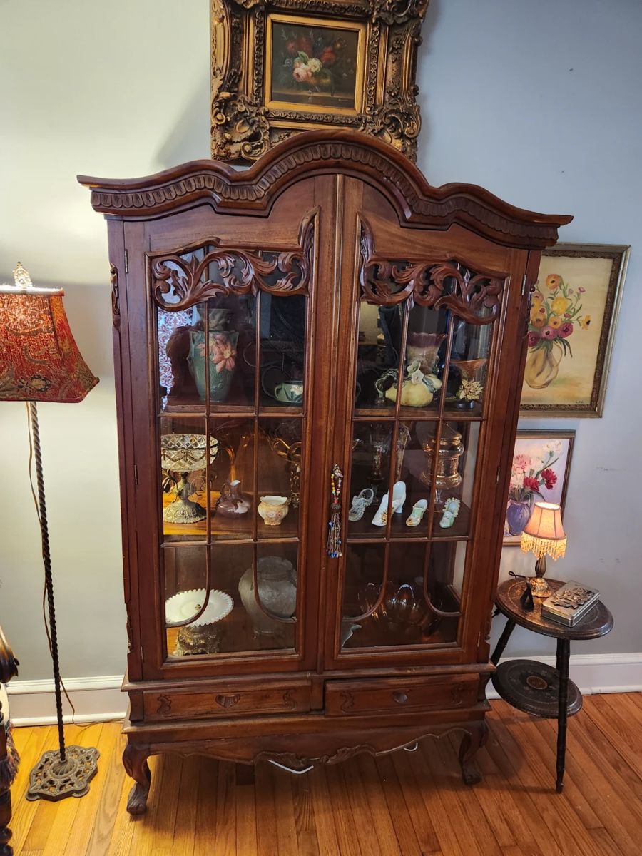 Gorgeous items!!!! Estate sale of Butch Moss starts on 12/16/2023