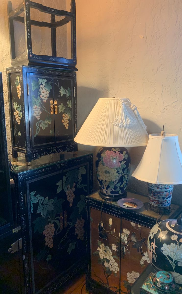 Estate Sale With Rare Fines in Rockford, IL starts on 12/14/2023