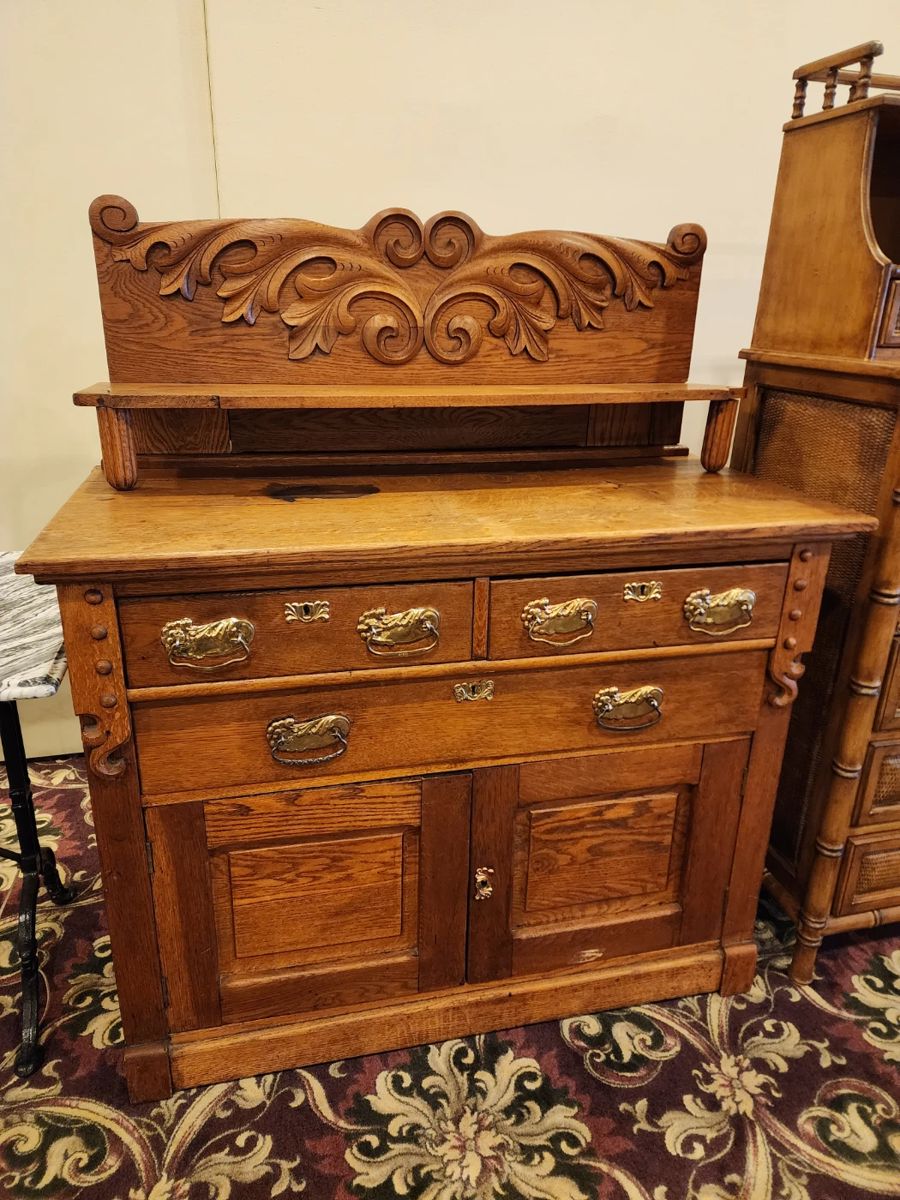 Public Auction at Crown Event Center starts on 12/16/2023
