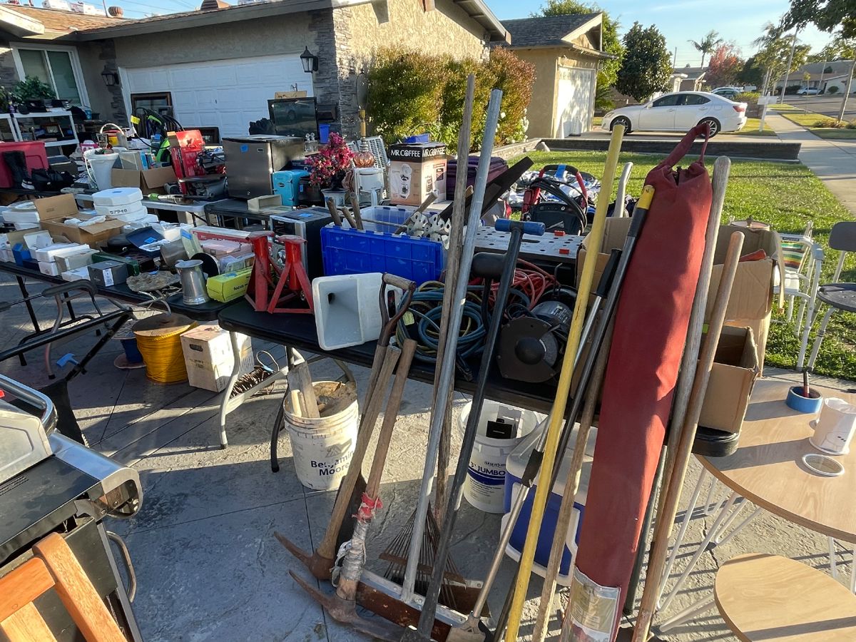 One Day Sale by Danny! Tools, Jewelry, Collectible... starts on 12/16/2023