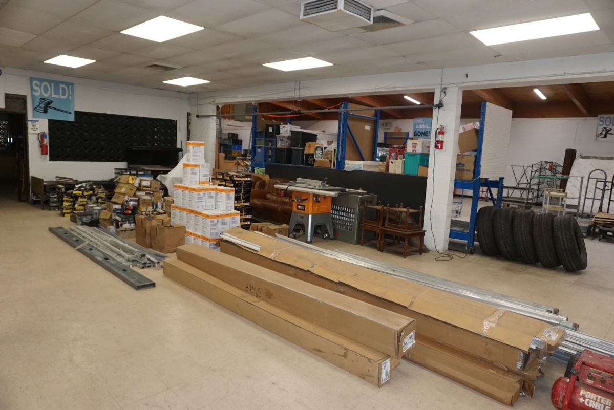 Estate Live Public Auction w/ Tools starts on 1/20/2024