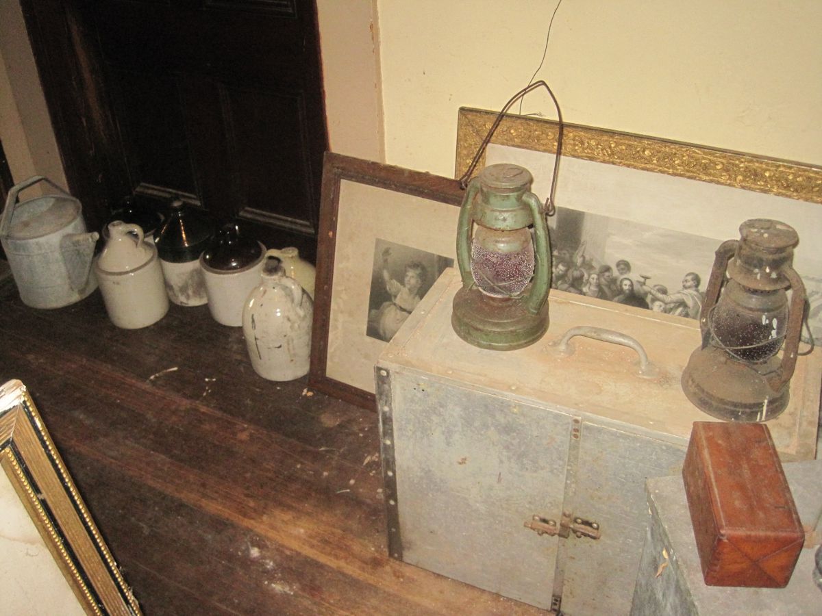 ESTATE SALE ROXBURY BOSTON MASS in Roxbury, MA starts on 1/12/2024