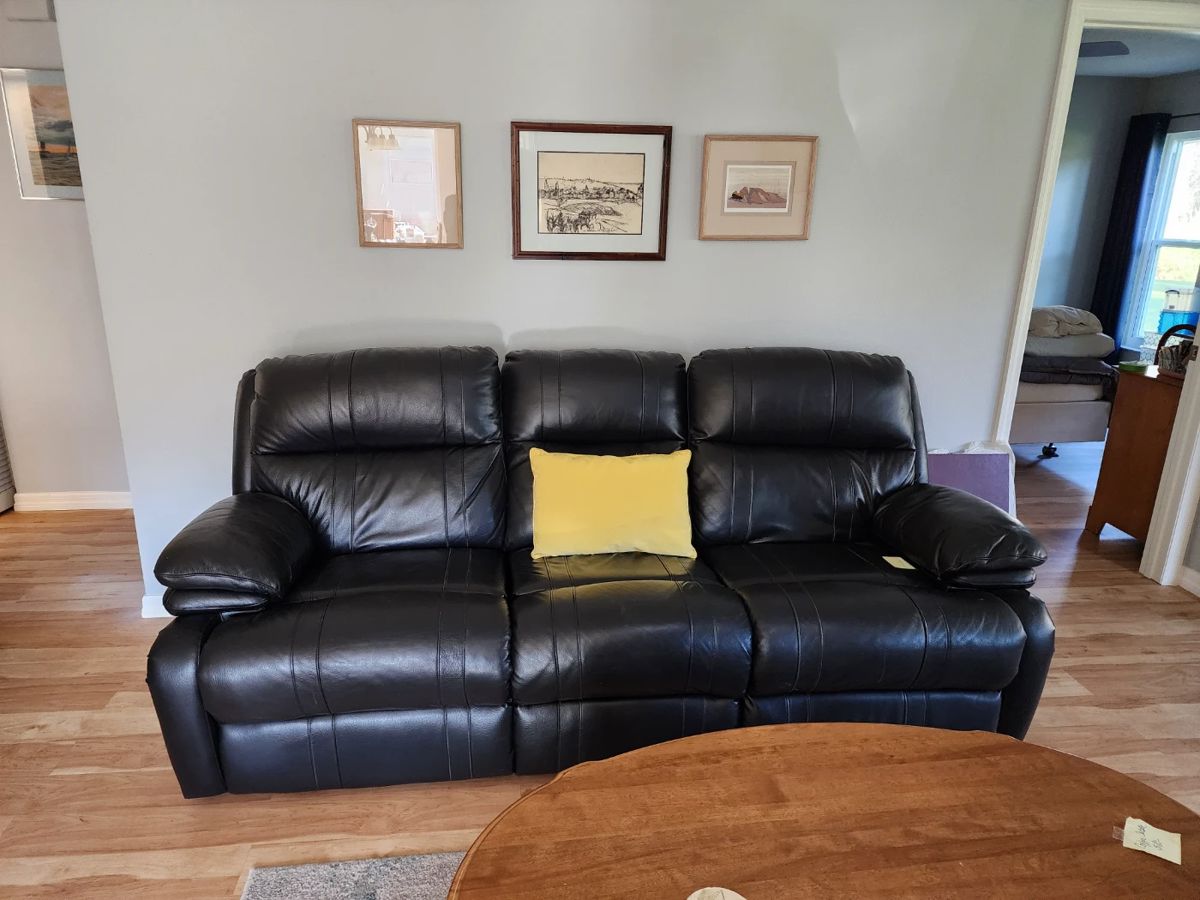 Renee's Estate Sales in New Port Richey, FL starts on 12/21/2023