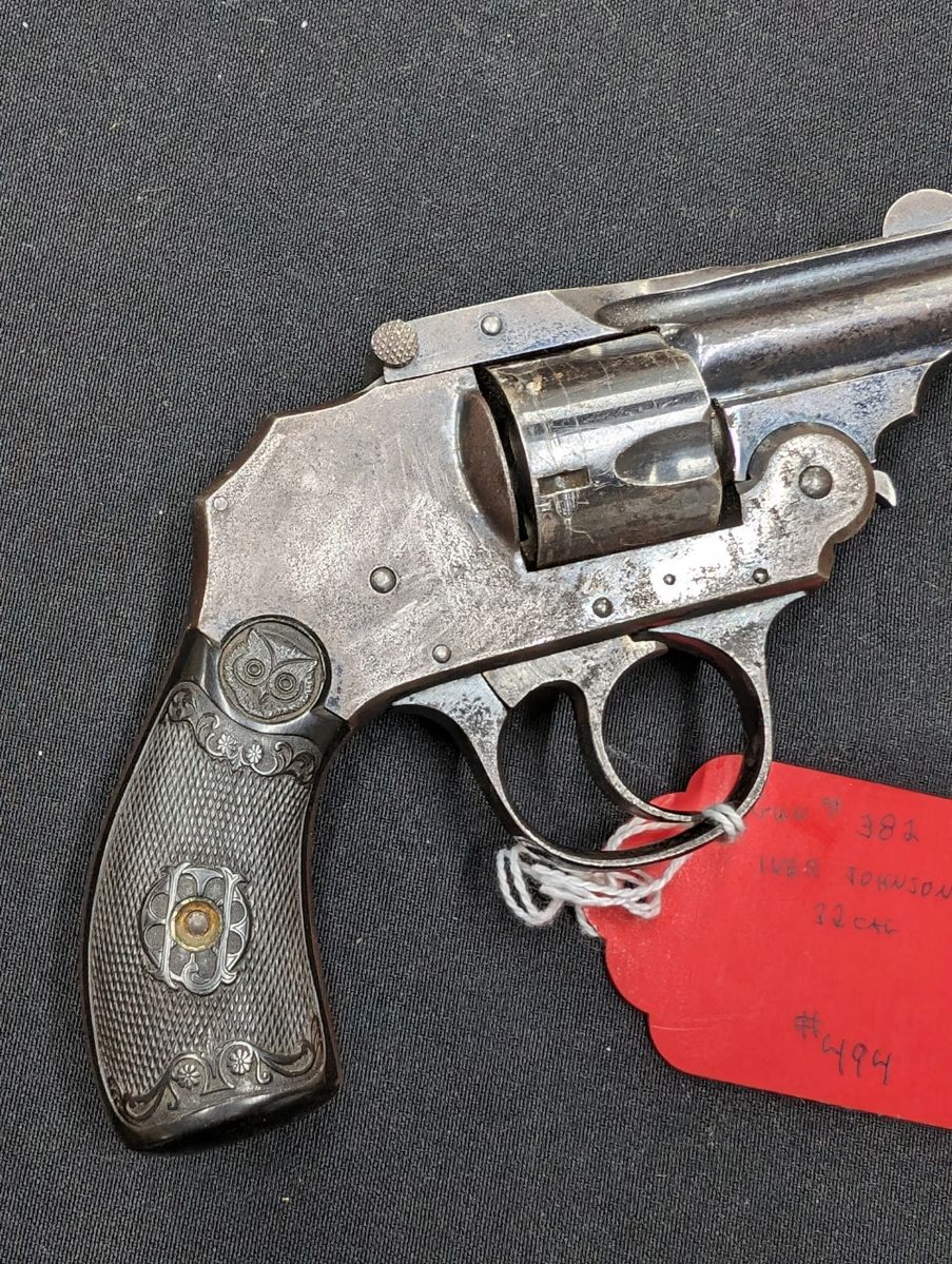 MCM & Fenton Glass, Police Patches, Cast... starts on 12/28/2023