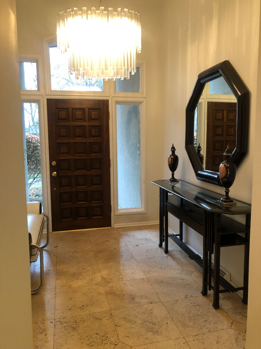 HIGH-END HIGHLAND PARK SALE in Highland Park, IL starts on 1/11/2024