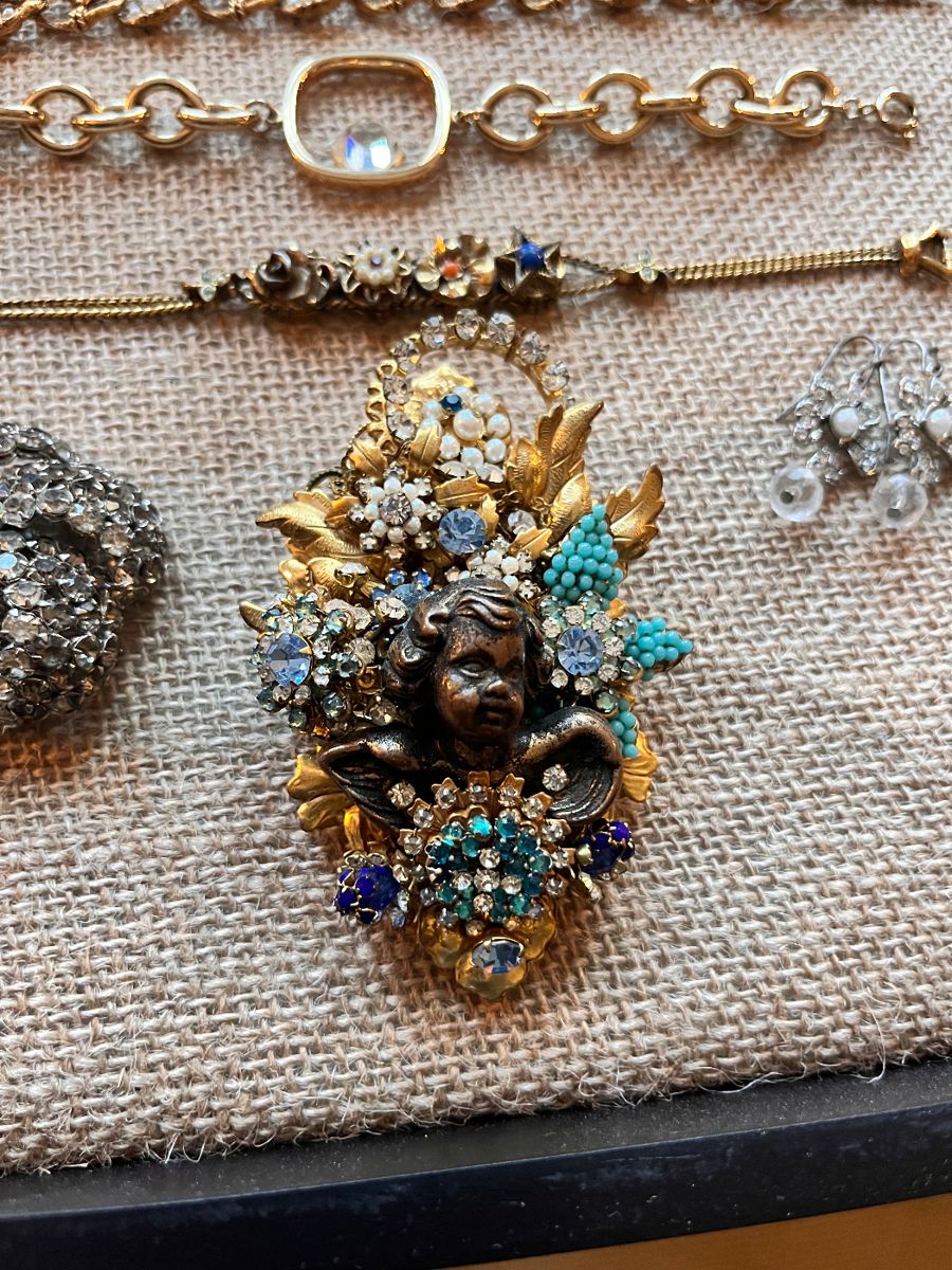 75% off Vintage Eccentric Everything Imaginable... starts on 1/18/2024