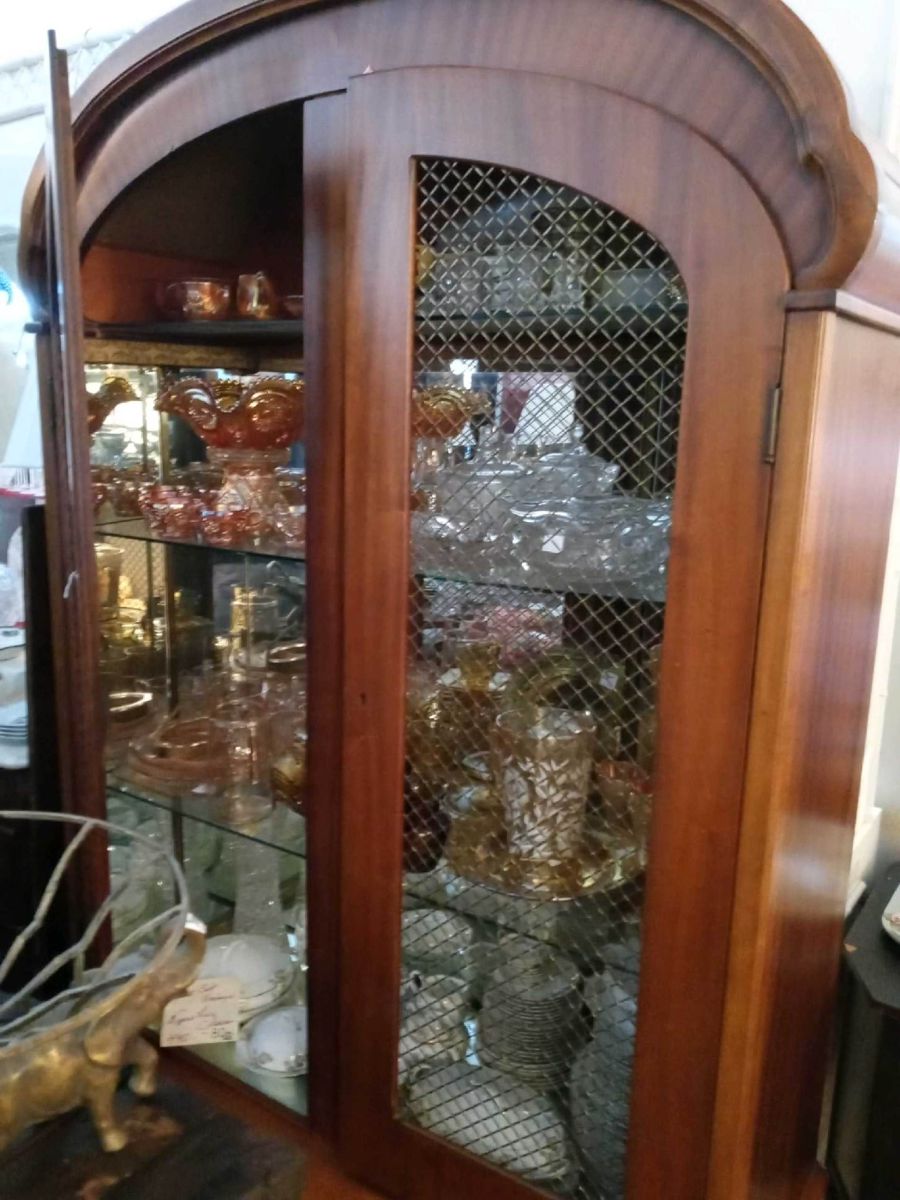 GALLERY SALE! More new buyout items to see starts on 1/4/2024