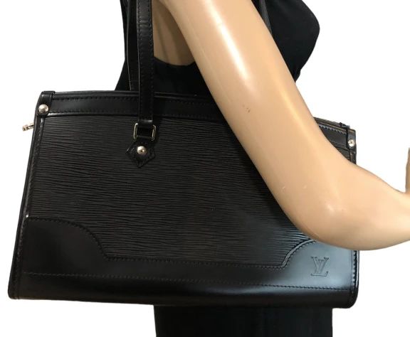 PALM BEACH SOCIALITE & BOUTIQUE LIQUIDATION! starts on 1/26/2024