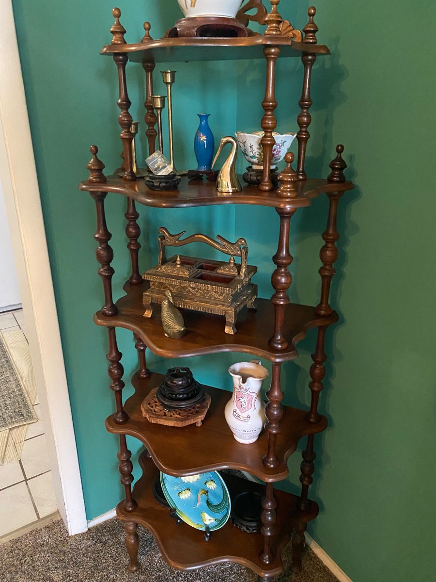 Estate Sale with lots of home furnishings starts on 2/16/2024