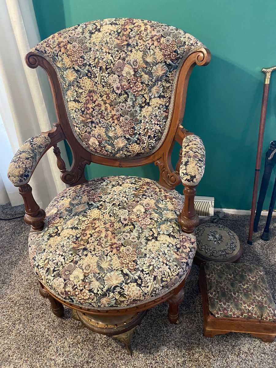 Estate Sale with lots of home furnishings starts on 2/16/2024