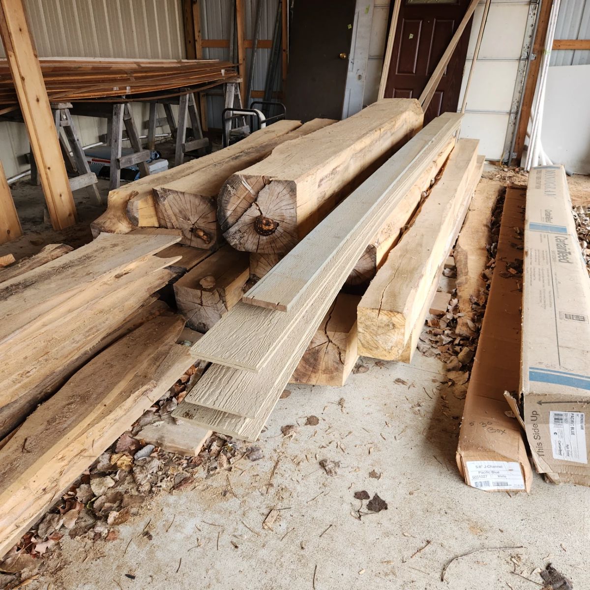 Pickers paradise barn sale! House included starts on 1/25/2024