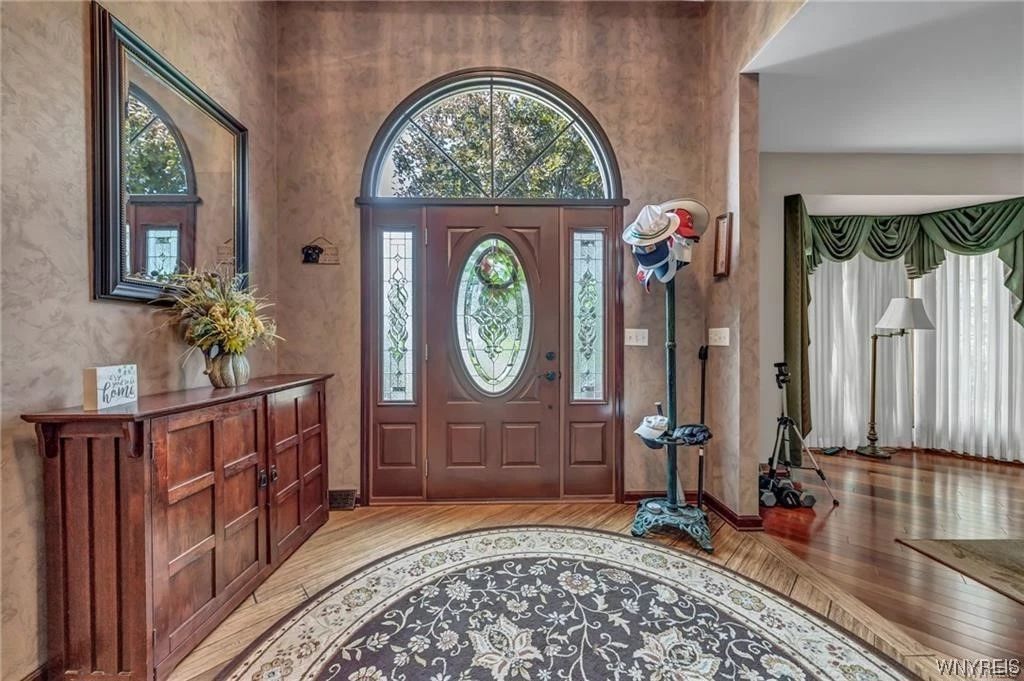 ONE DAY Lovely Williamsville Carnaby Estate Sale starts on 1/20/2024