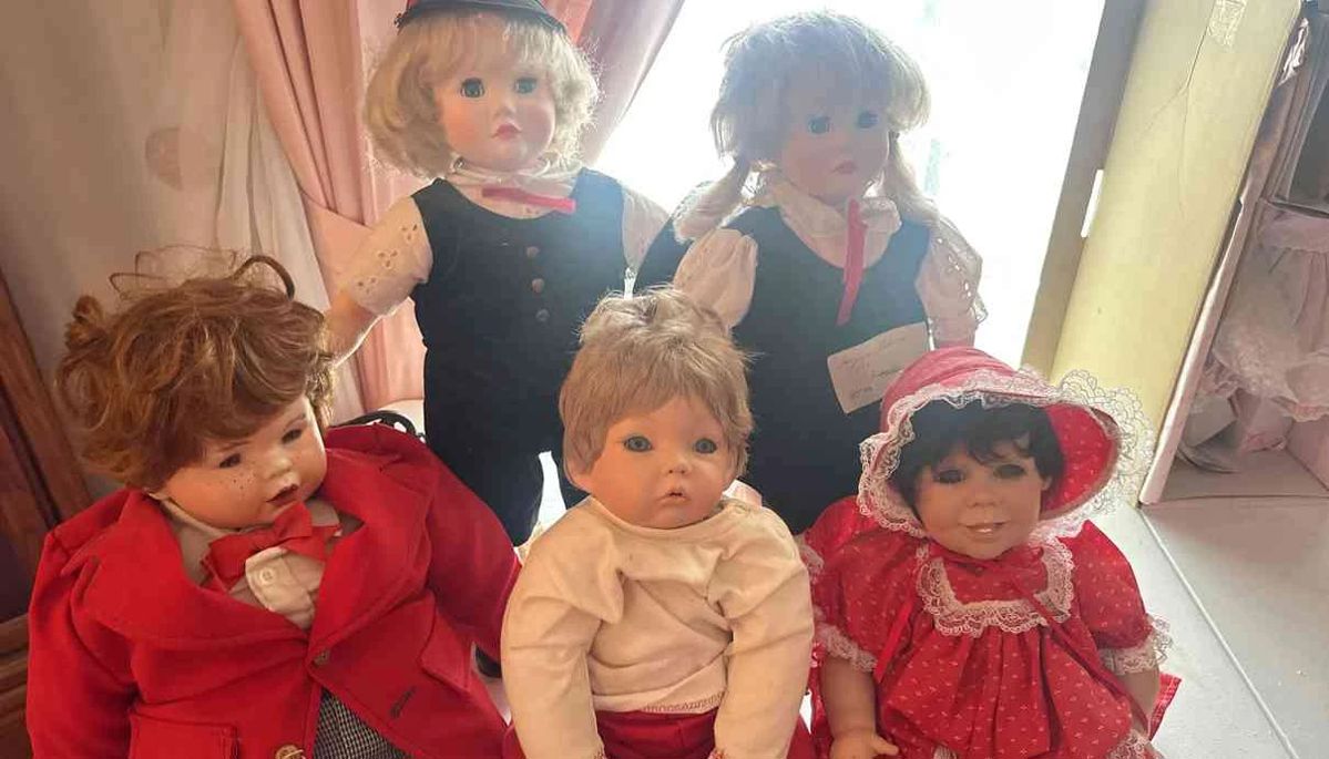 A Collector & Reseller's Dream in Saint Louis, MO starts on 1/10/2024