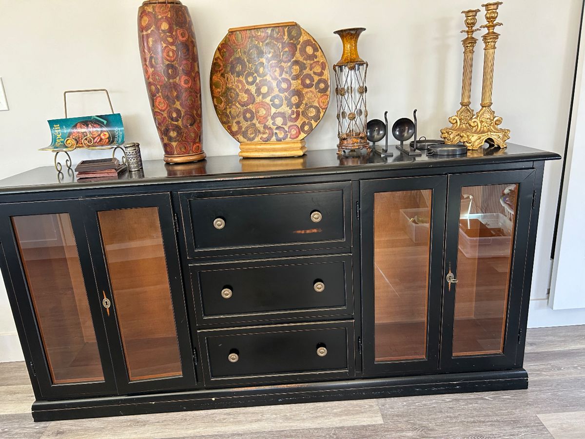 Yes, we are open w/ snow! Blue Moon Sale... starts on 1/19/2024