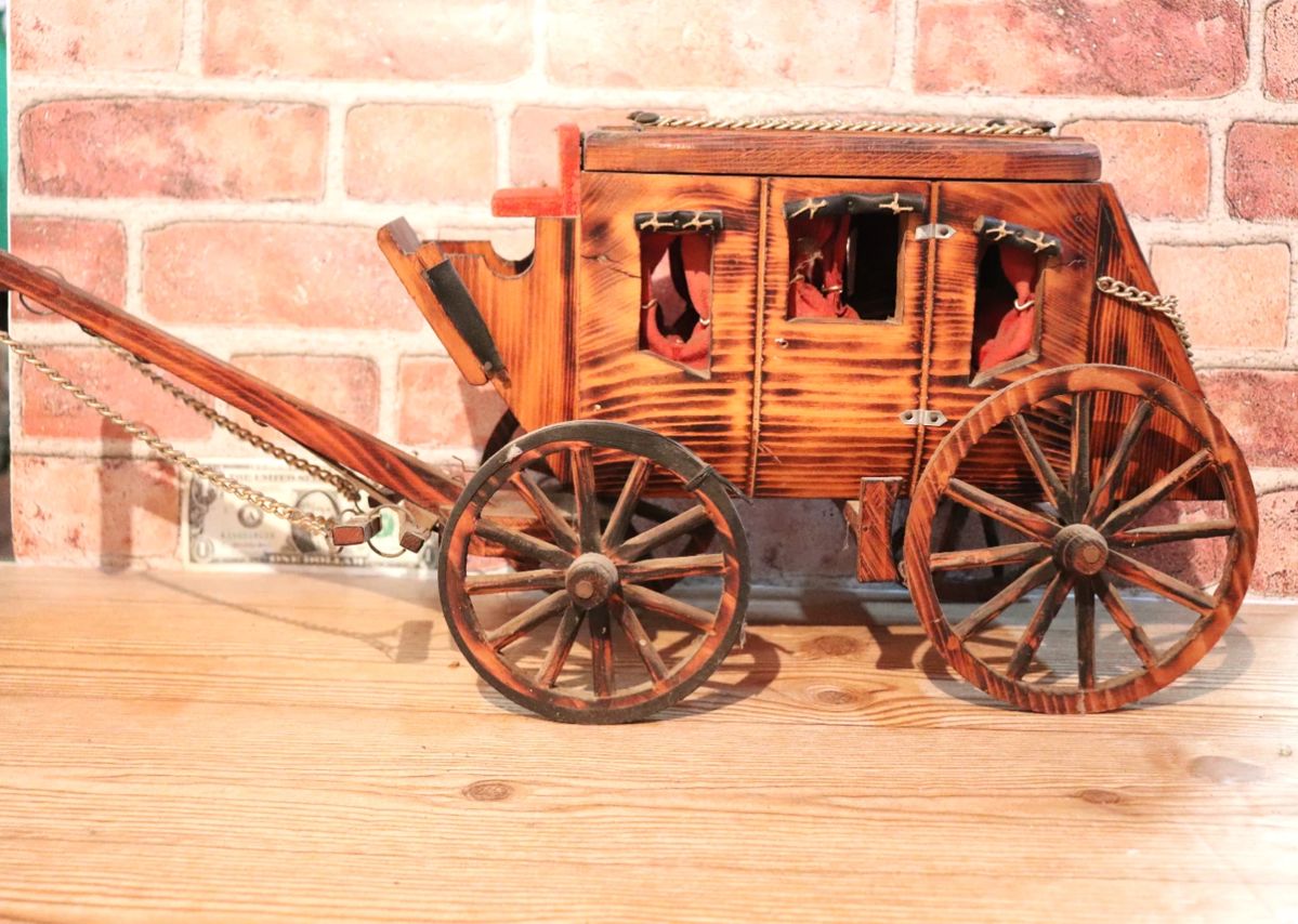 AUCTION TONIGHT! BOMB of Online ESTATE AUCTION... starts on 2/1/2024