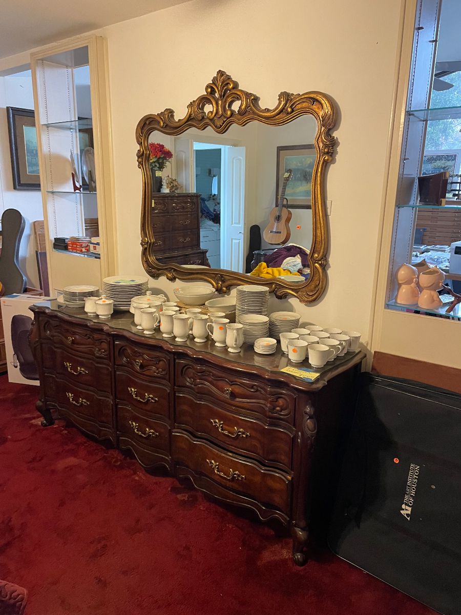 Art and Treasures in Tomball starts on 1/25/2024