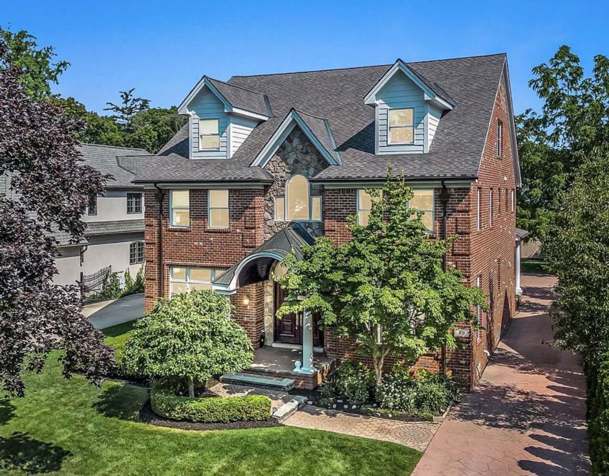 BEAUTIFUL BOUNTIFUL BIRMINGHAM MULTI MILLION... starts on 2/2/2024