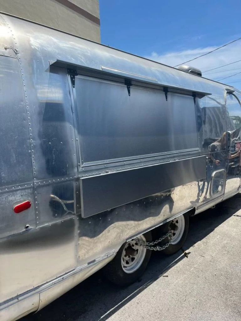 1971 25' Aluminum Airstream Converted Trailer starts on 1/29/2024