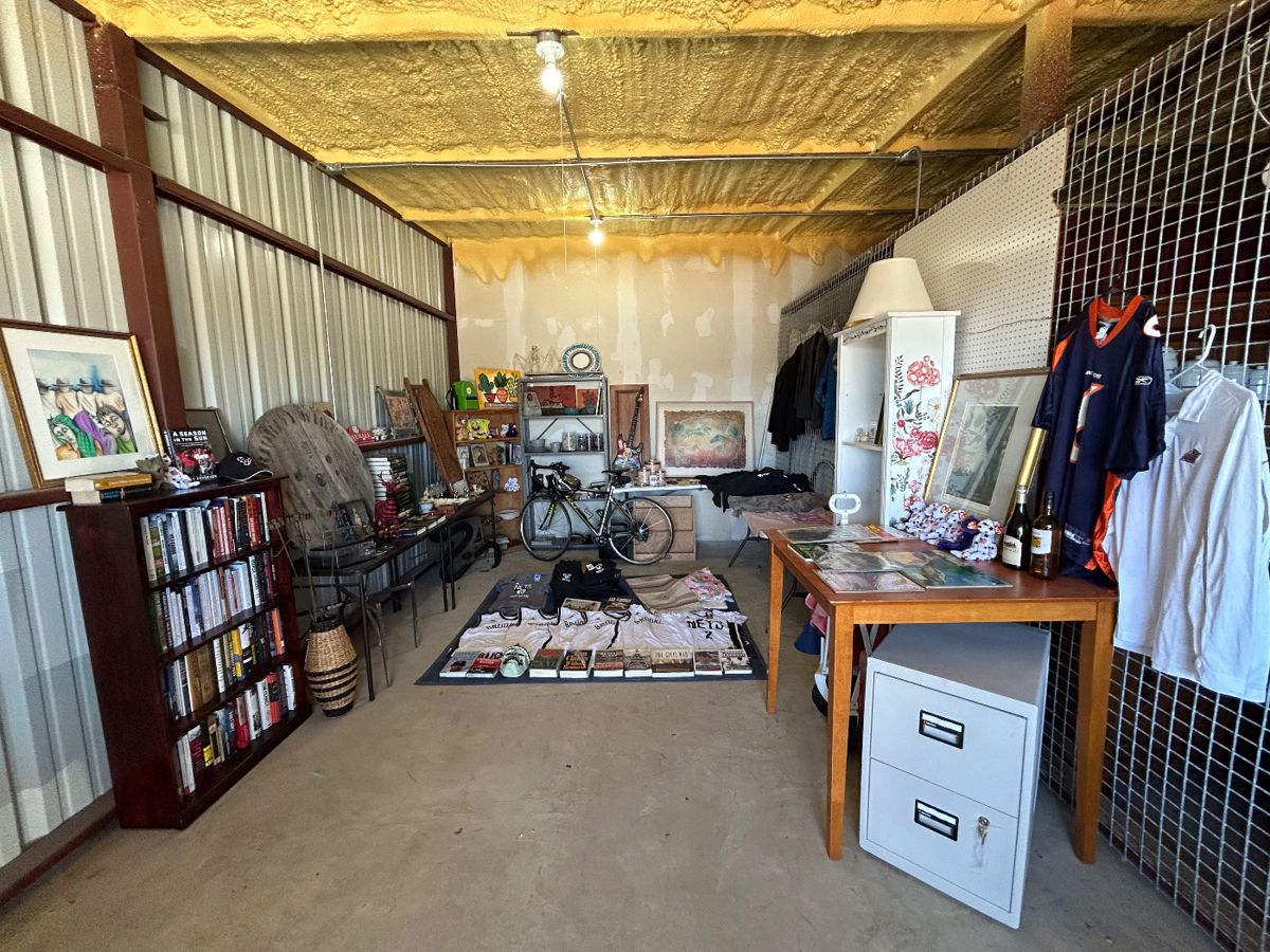 Huge Collection of Things - GT bicycle, NBA... starts on 1/30/2024